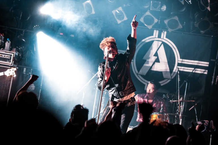 不屈のパンクバンド SA 3年ぶりのアルバム「hopes」Release Special Night at CLUB QUATTRO・ライブ ...